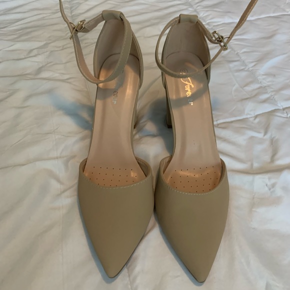 Shoes | Tan Block Closed Toe Heel | Poshmark